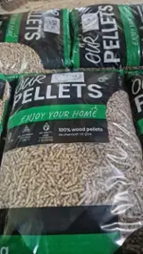 Stock de a1 Pin - Bois Rouge granulés bois en sacs de 15kg 23.1-230 ...